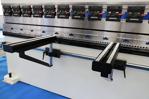 Press Brakes (CNC/Hydraulic Sheet Metal Press Brake Machine)